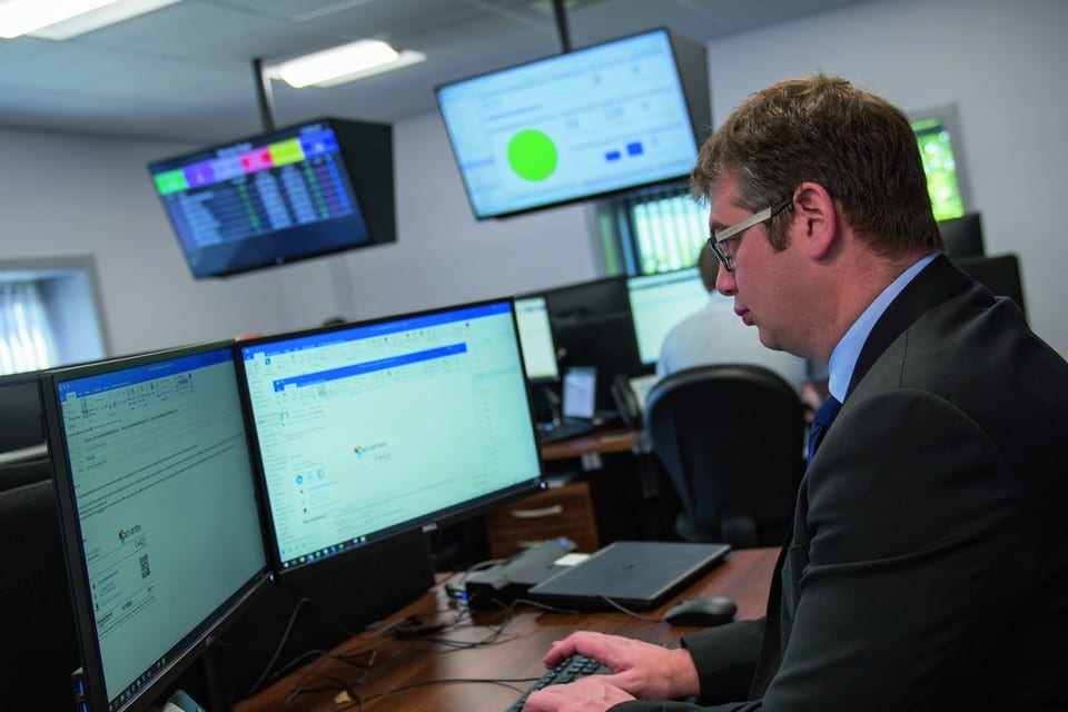 CHICKEN OR EGG: SALES OR SERVICE? - Northern Insight Magazine